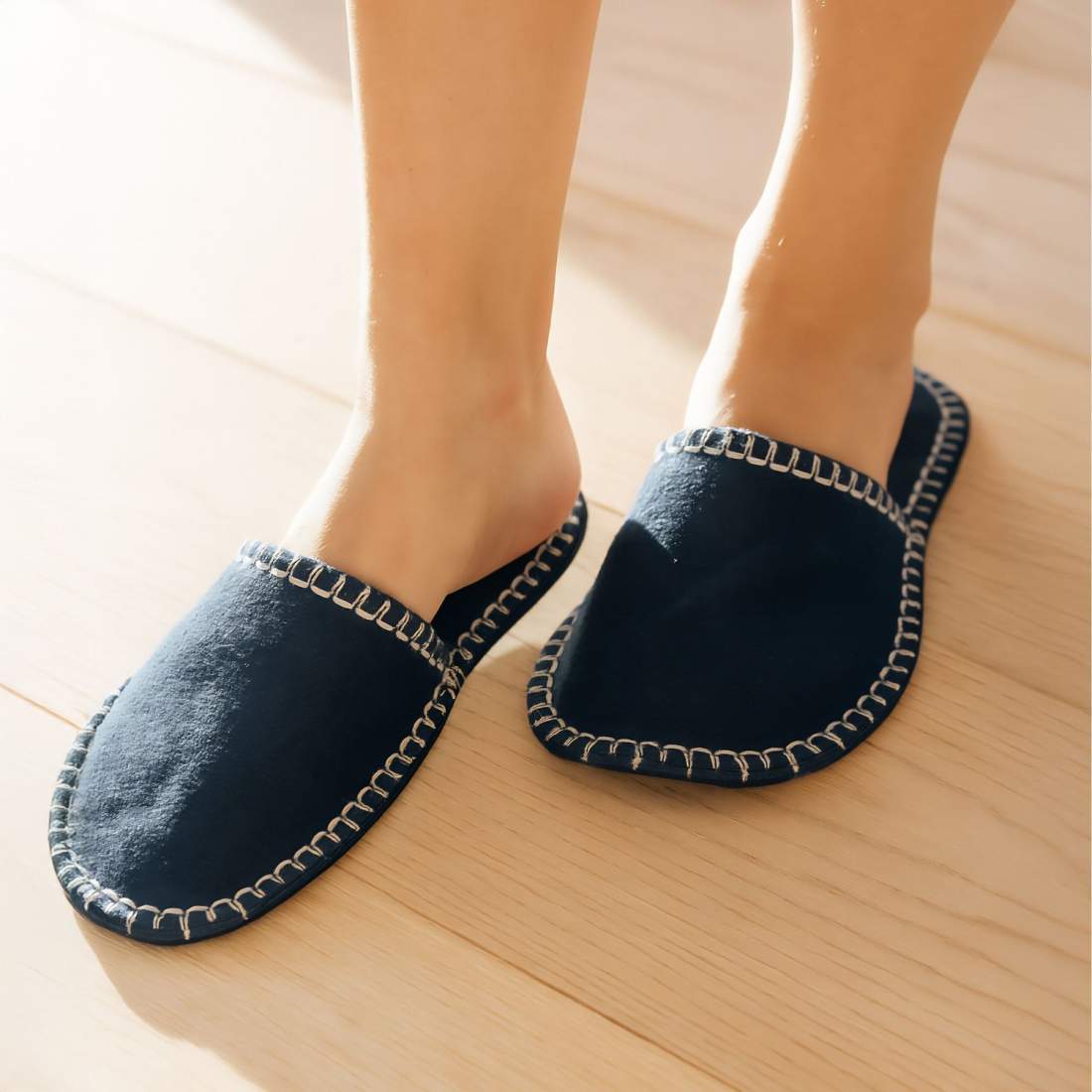 Sklisikre filt-tøfler med oppbevaringspose – 6 par | eStore